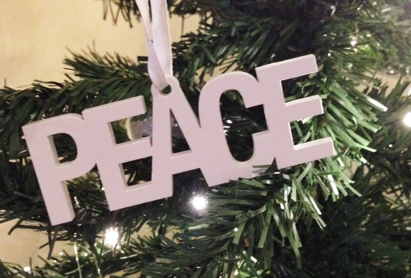 using Christmas words in home decor at Christmas time - lots more on my ...